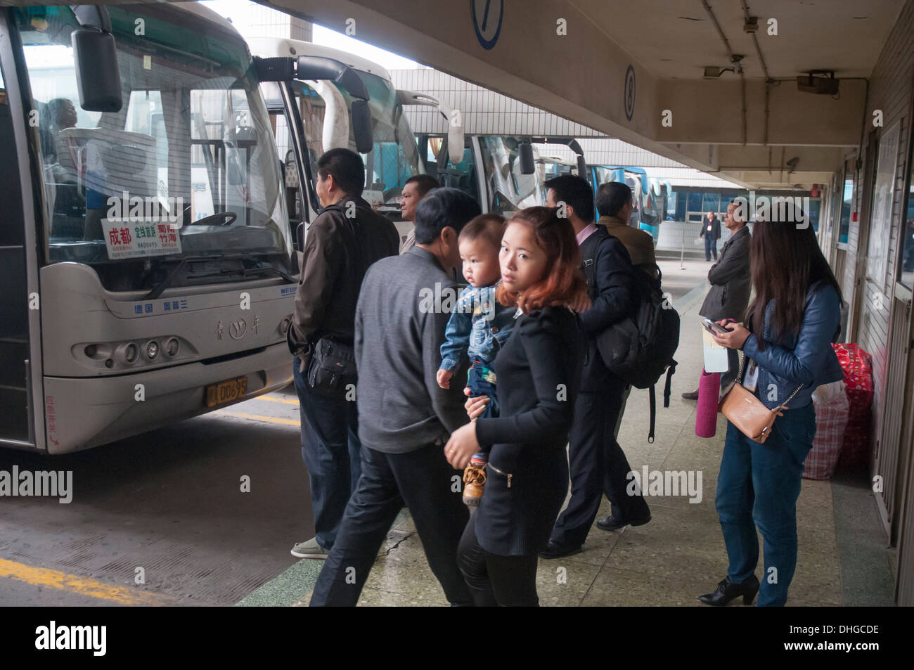Bus station passengers waiting bus hi-res stock photography and images ...