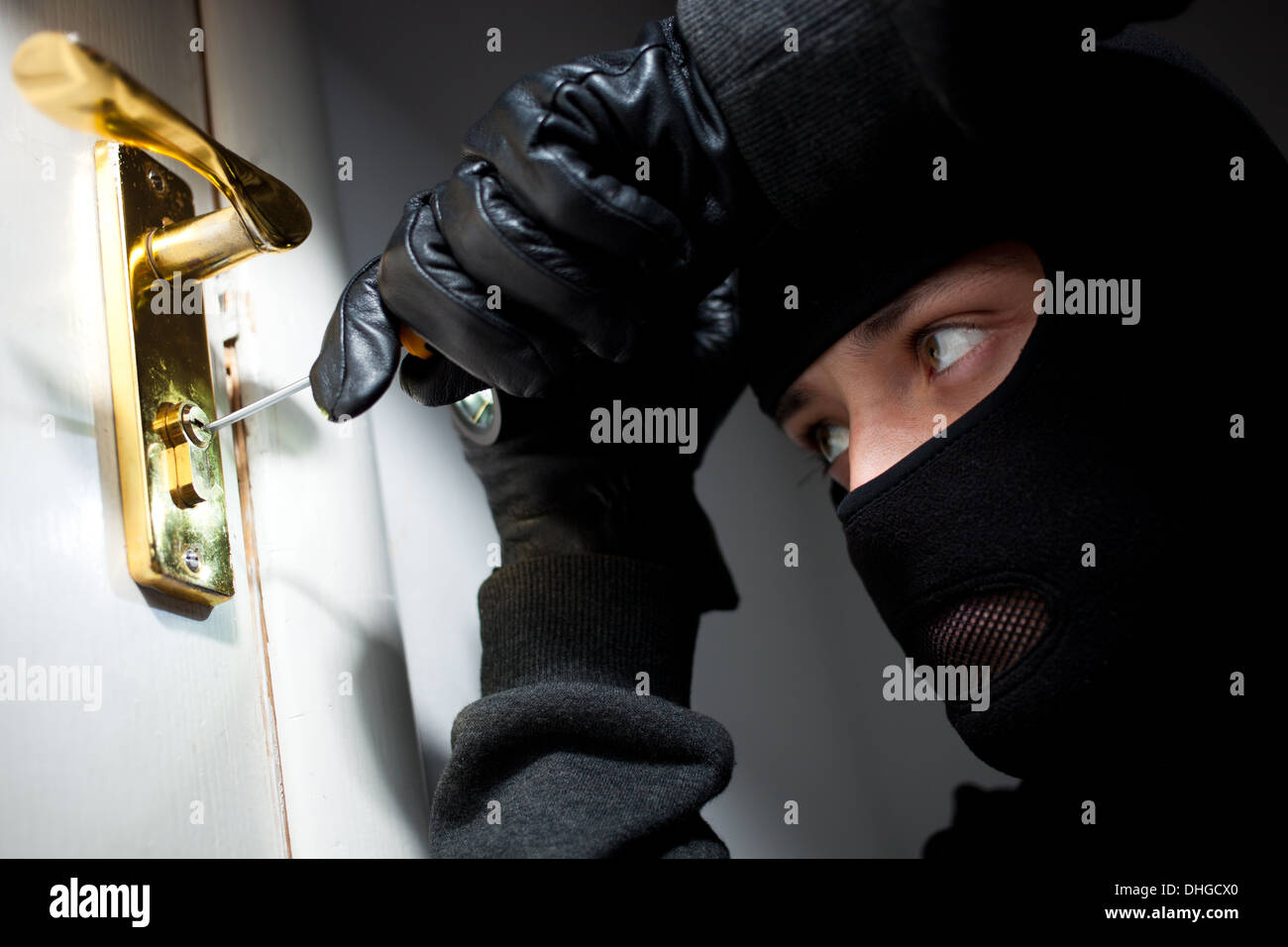 Breaking and entering office hi-res stock photography and images - Alamy
