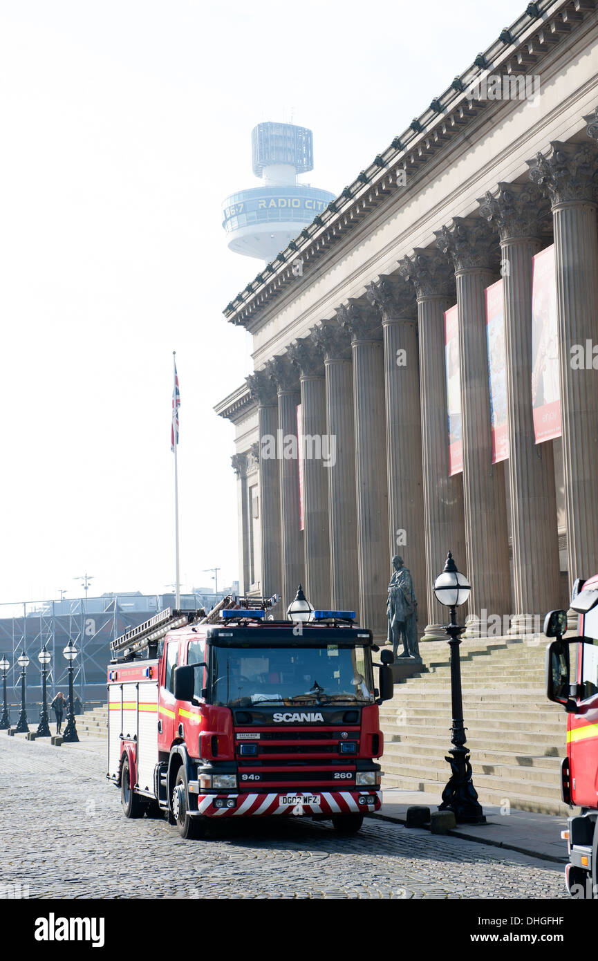 Fire Engine in front of Grade 1 Listed Building Stock Photo - Alamy