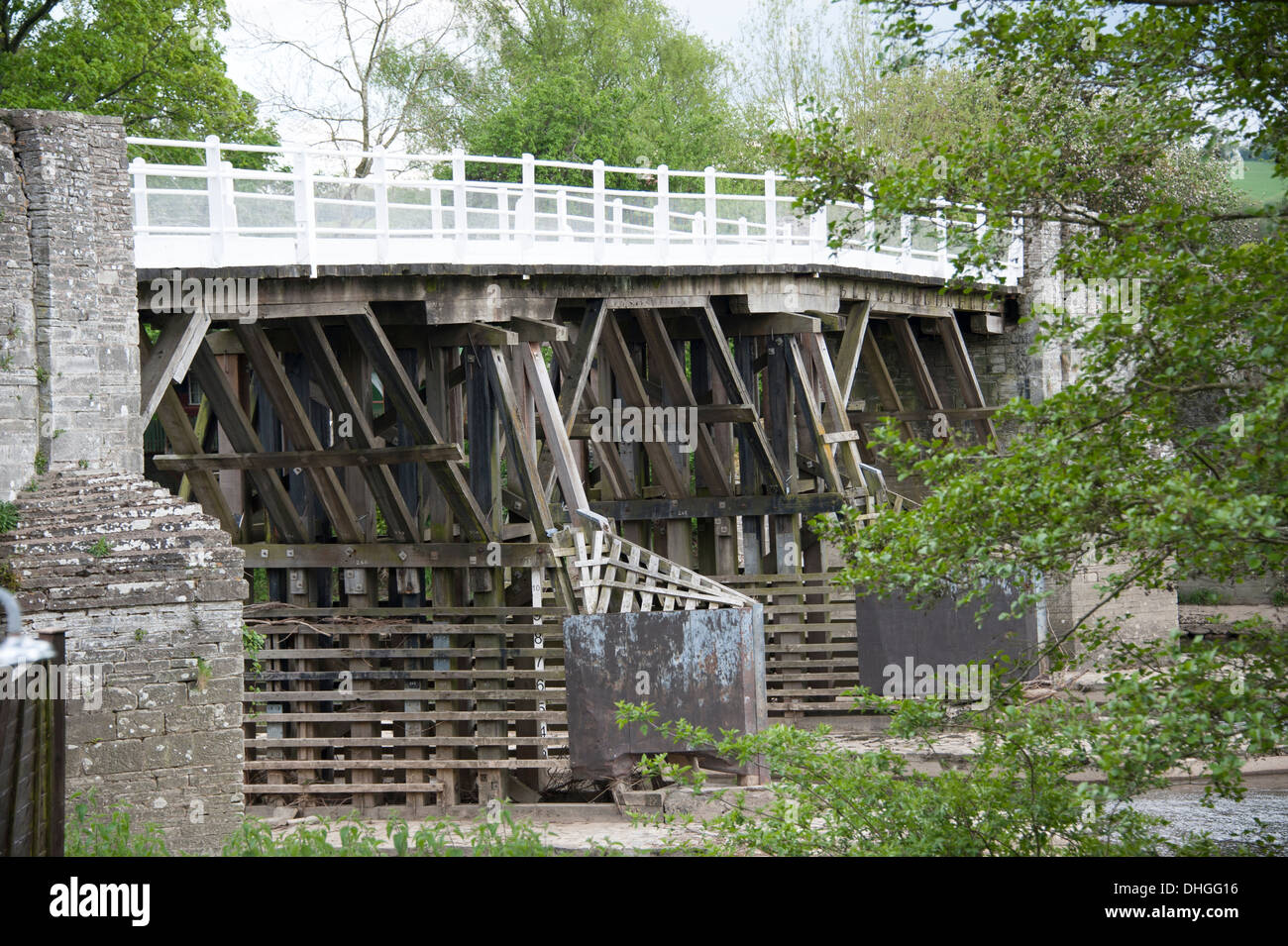 Old bridge construction hi-res stock photography and images - Alamy