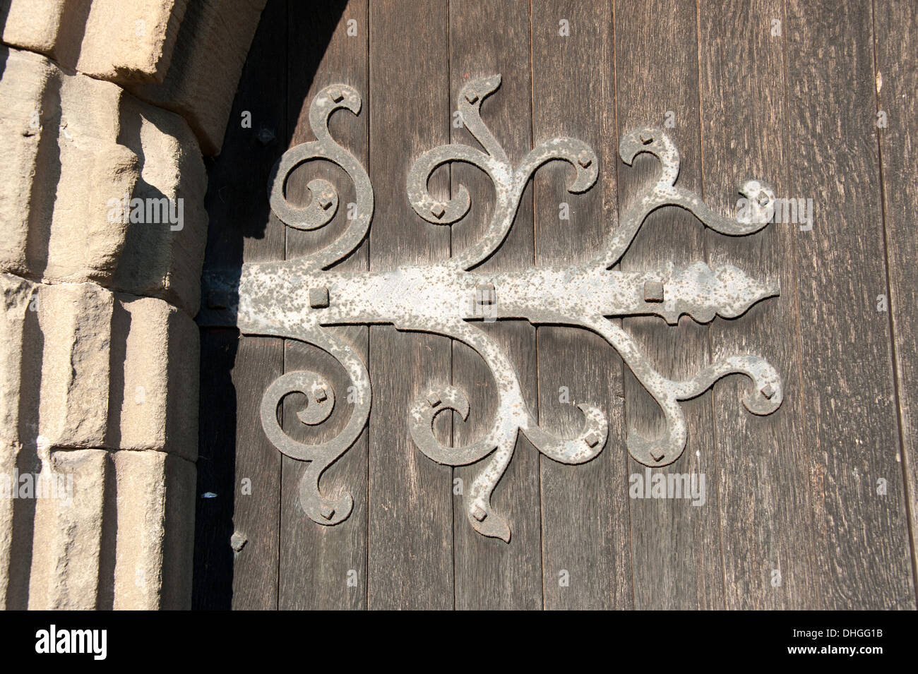 Ornate hinge church door hi-res stock photography and images - Alamy