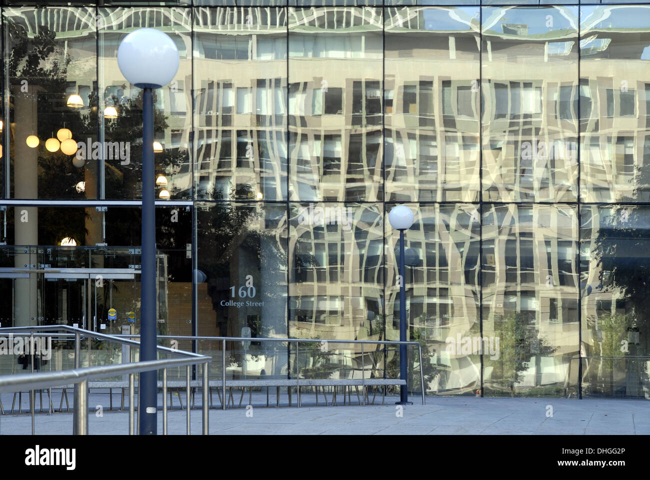 Distort reflection hi-res stock photography and images - Alamy