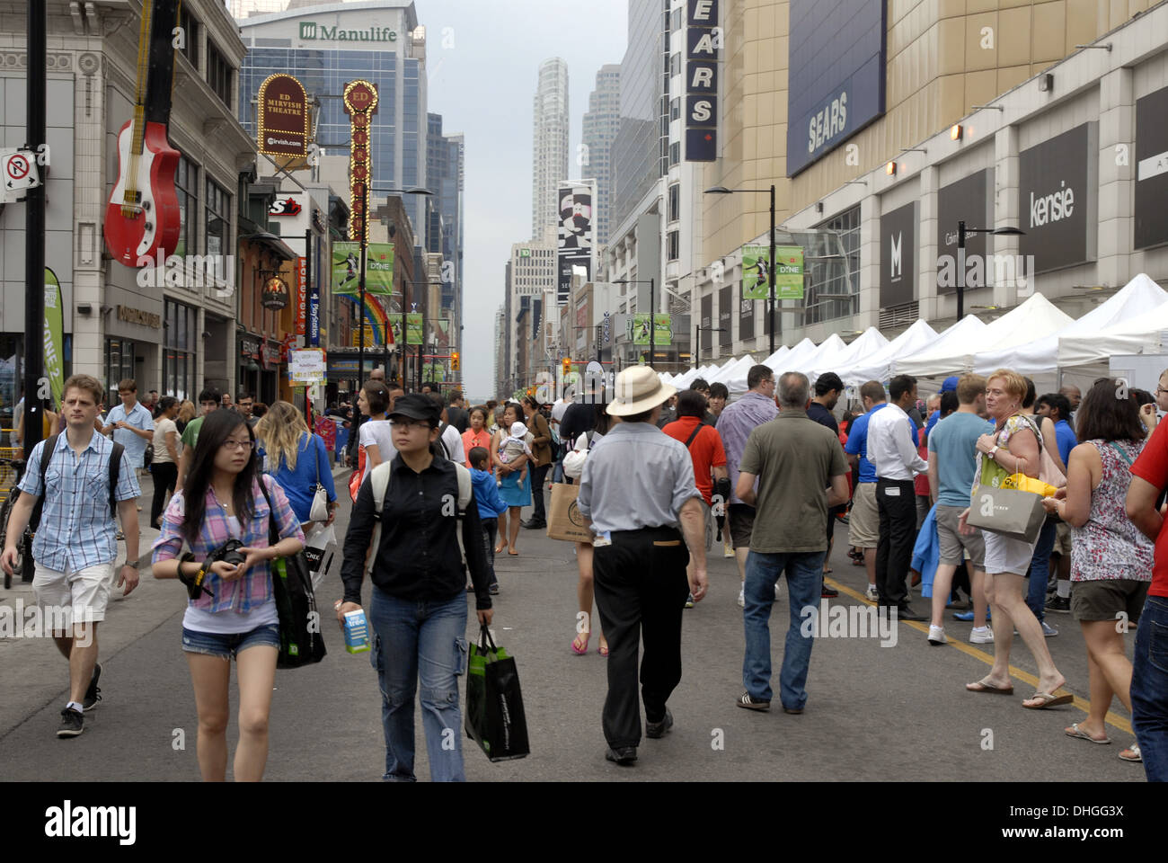 Yonge Street, Toronto, Canada Stock Photo - Alamy