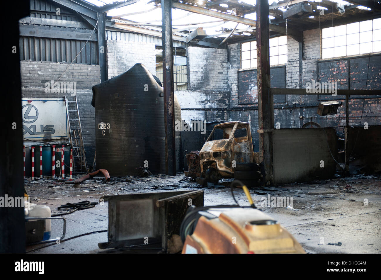 Car repair hi-res stock photography and images - Alamy