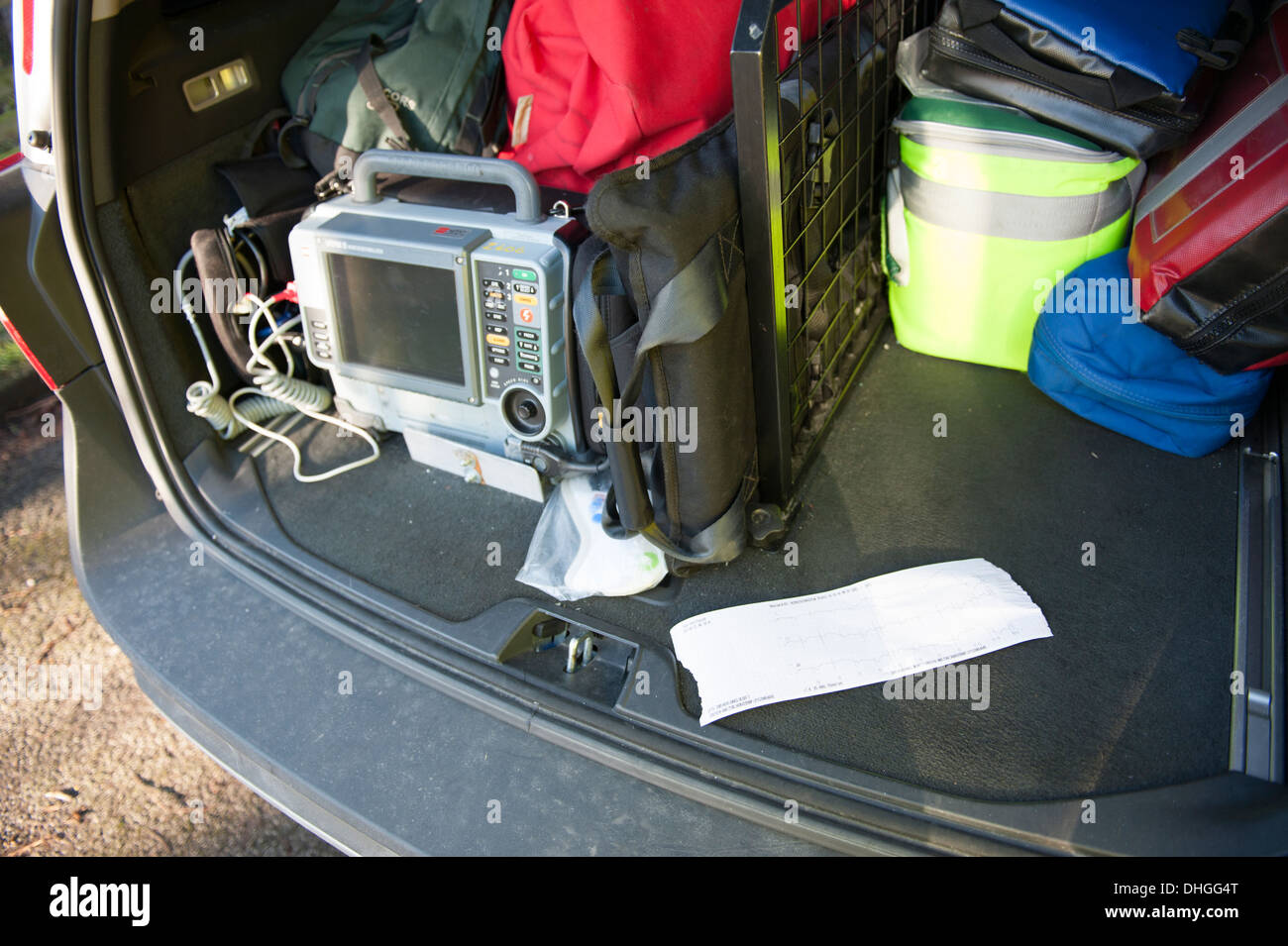 Ecg machine hi-res stock photography and images - Alamy