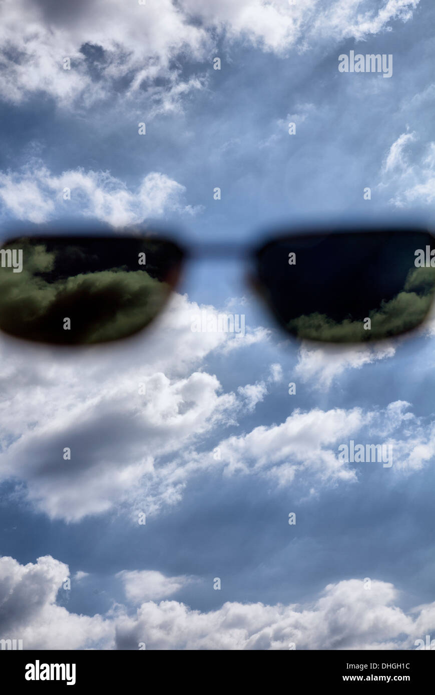 Shades eyes hi-res stock photography and images - Alamy