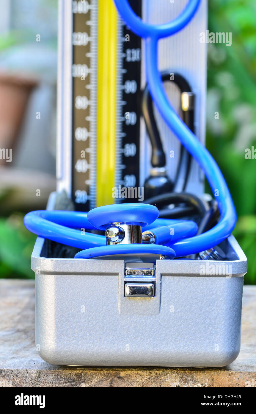 Patient heart rate blood pressure hi-res stock photography and images ...