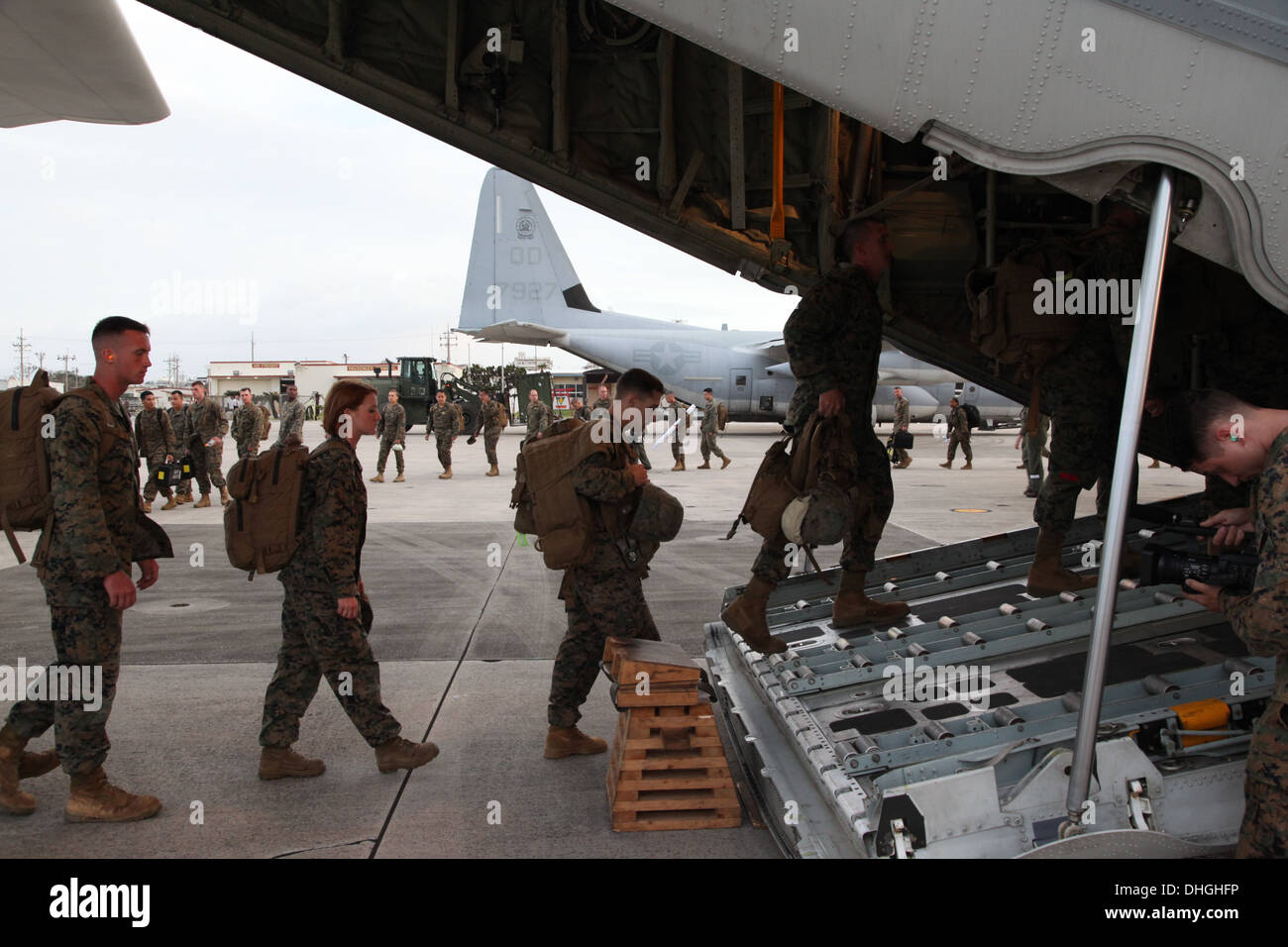 3rd MEB to provide humanitarian assistance to Philippines Stock Photo ...