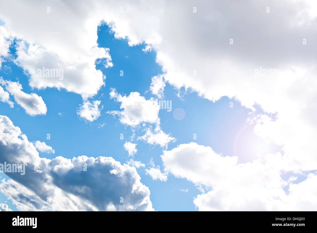 Cloudly hi-res stock photography and images - Alamy