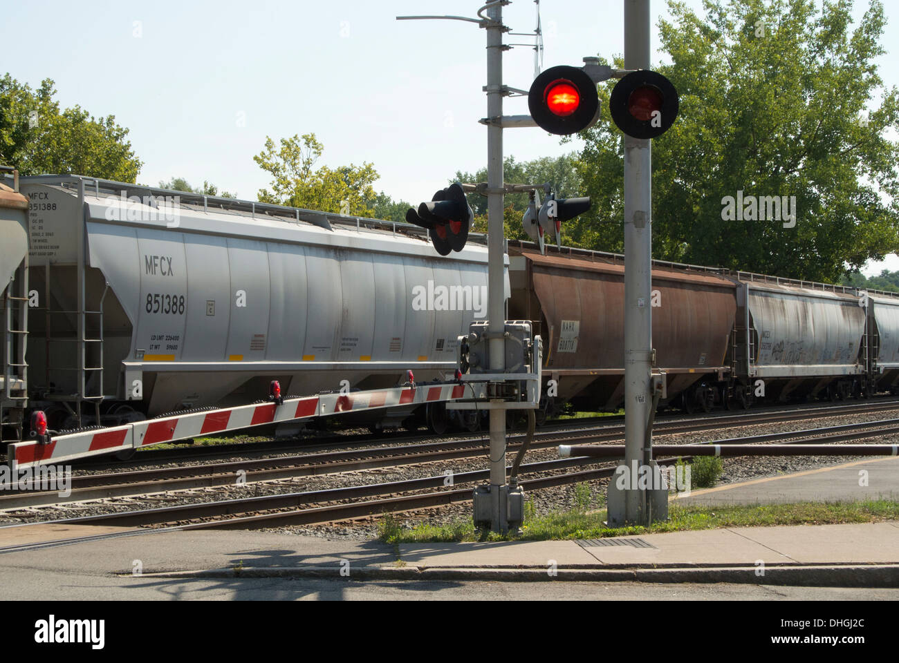 Light rail crossing hi-res stock photography and images - Alamy