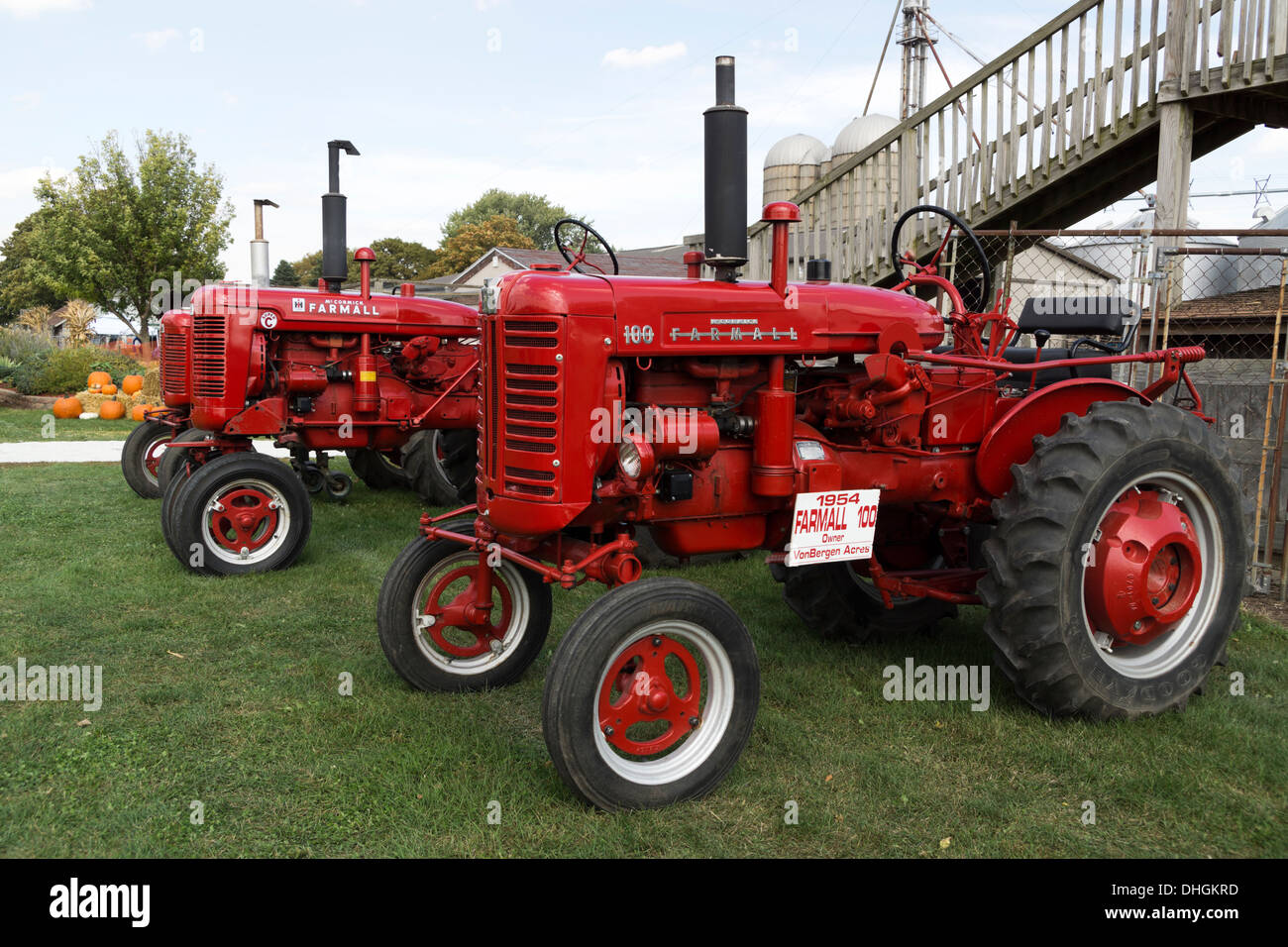 Farmall 100 High Resolution Stock Photography and Images - Alamy