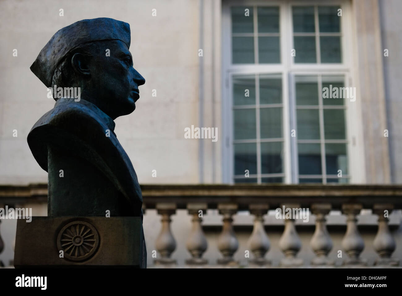 Statue of Nehru, London Stock Photo - Alamy
