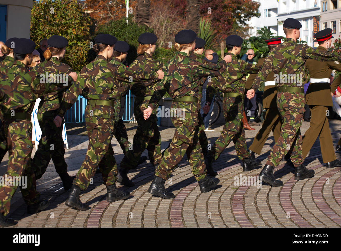 Army marching female hi-res stock photography and images - Alamy