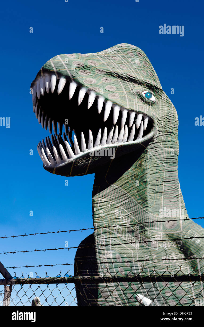 Dinosaur cage hi-res stock photography and images - Alamy