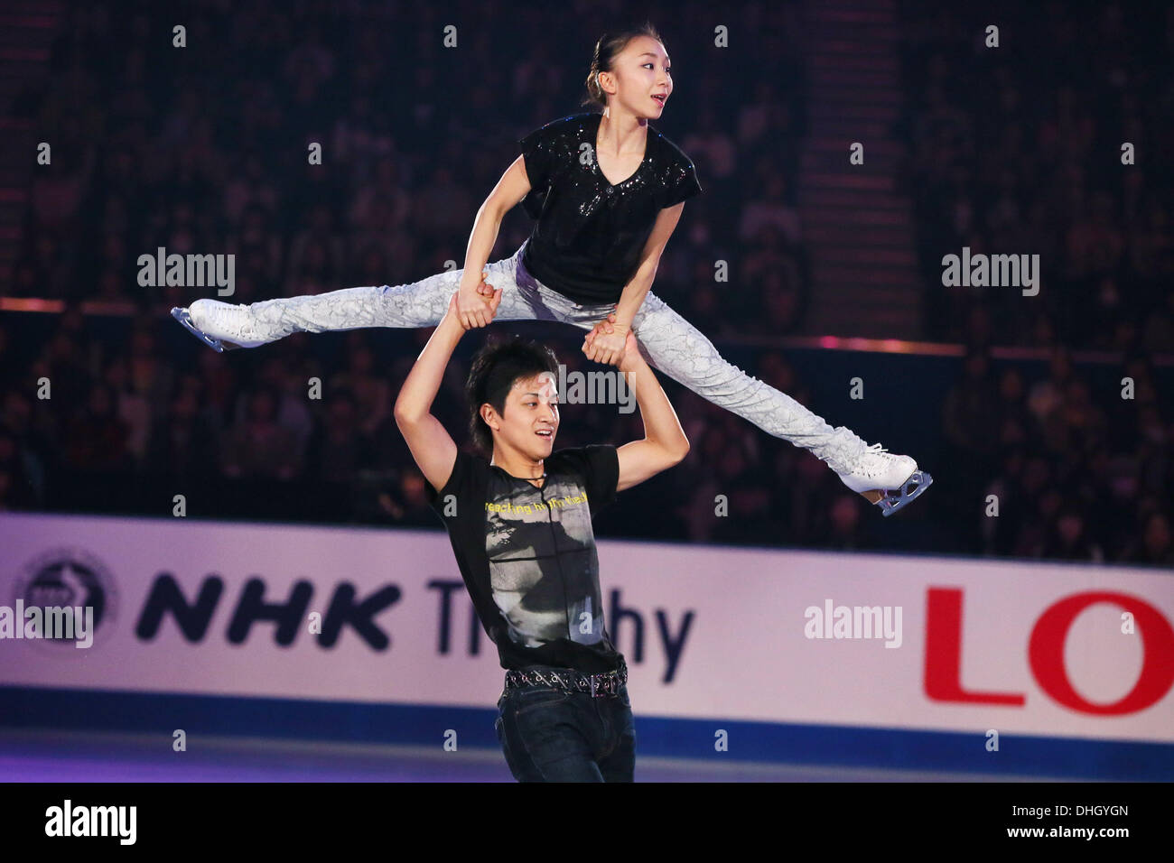Yoyogi 1st Gymnasium, Tokyo, Japan. 10th Nov, 2013. Narumi Takahashi & Ryuichi Kihara (JPN ...