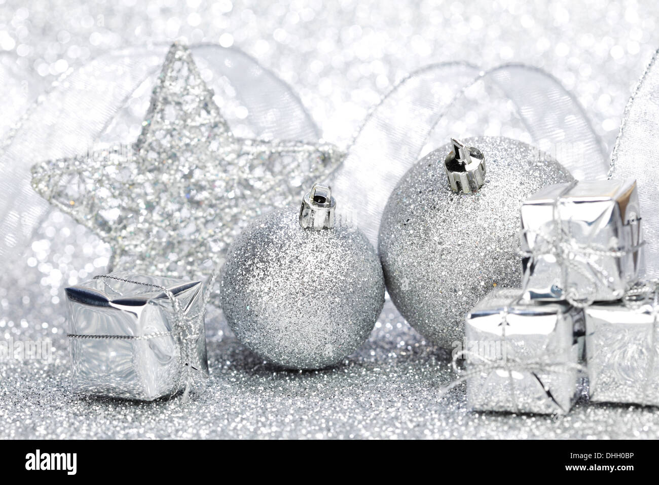Shiny christmas decoration hi-res stock photography and images - Alamy