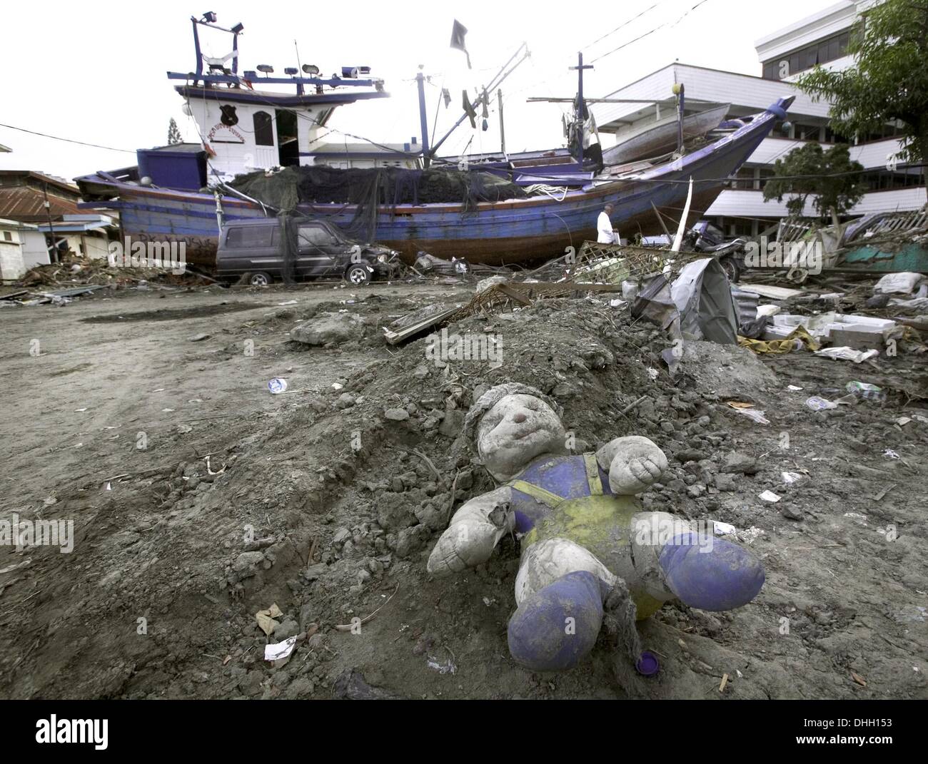 Banda aceh tsunami boat hi-res stock photography and images - Alamy