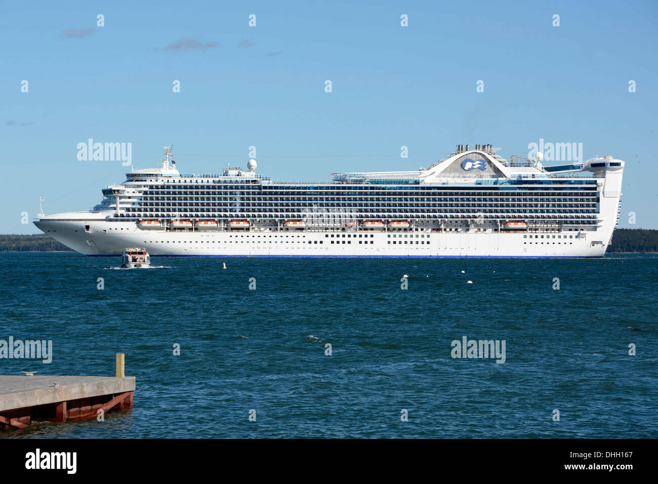 Cruise ship MS Caribbean Princess of Princess Cruise anchors off-shore ...