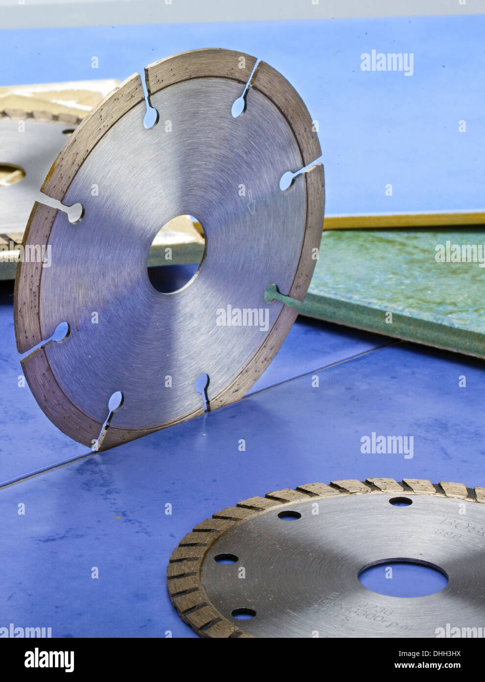 Diamond discs for cutting of tile Stock Photo - Alamy