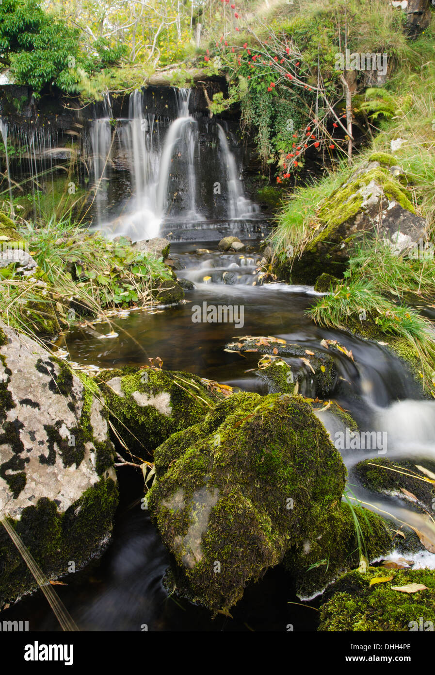Waterfall at Cray in Wharfedale Stock Photo - Alamy
