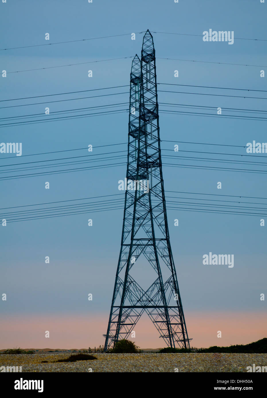 Electricity pylon and electric cables hi-res stock photography and ...