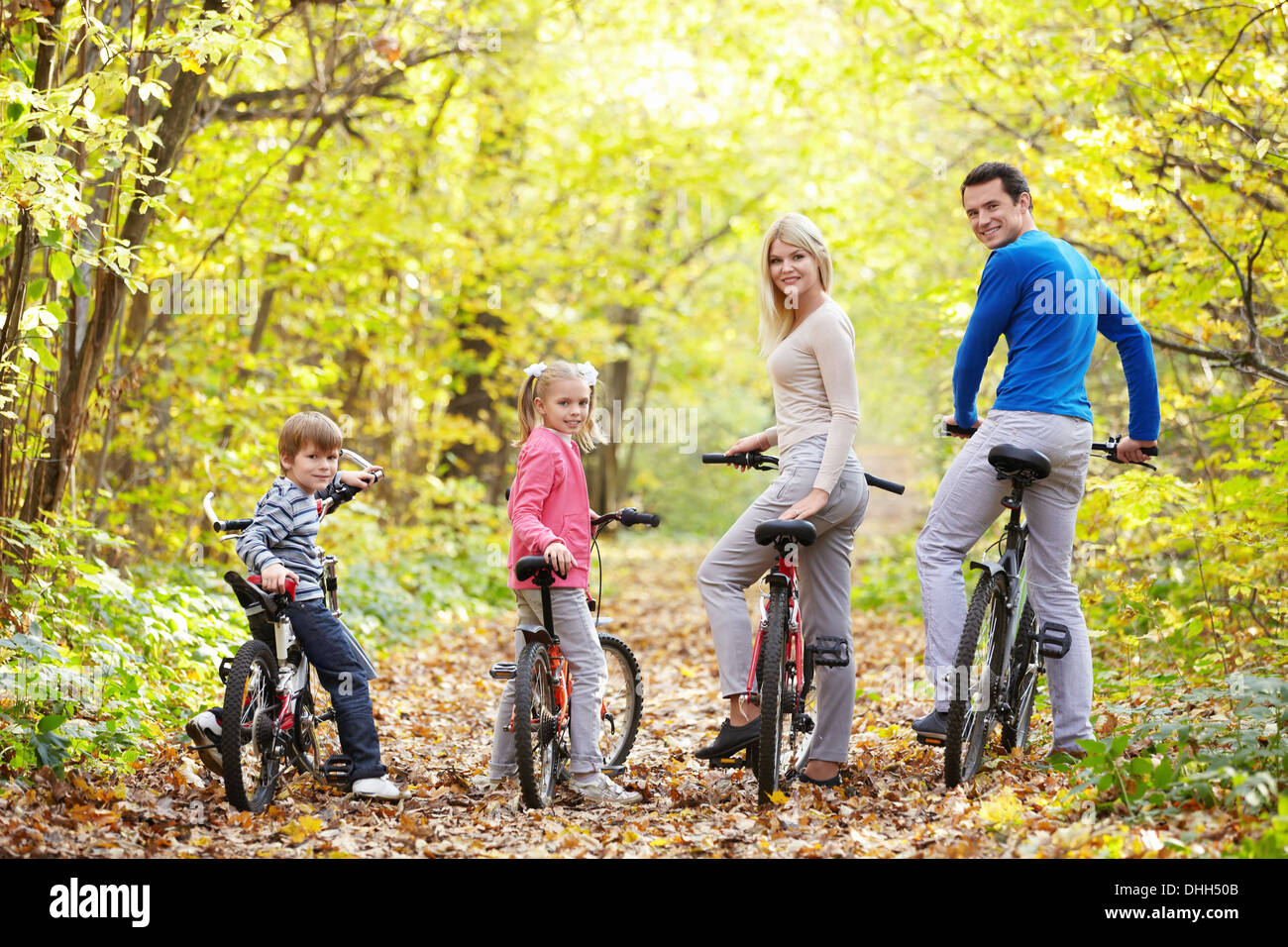 20s active autumn hi-res stock photography and images - Alamy