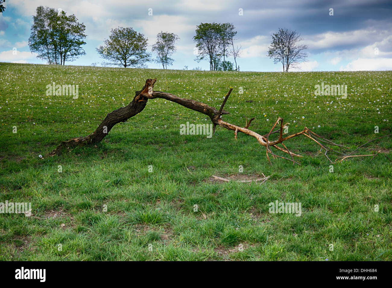 Broken old hi-res stock photography and images - Alamy