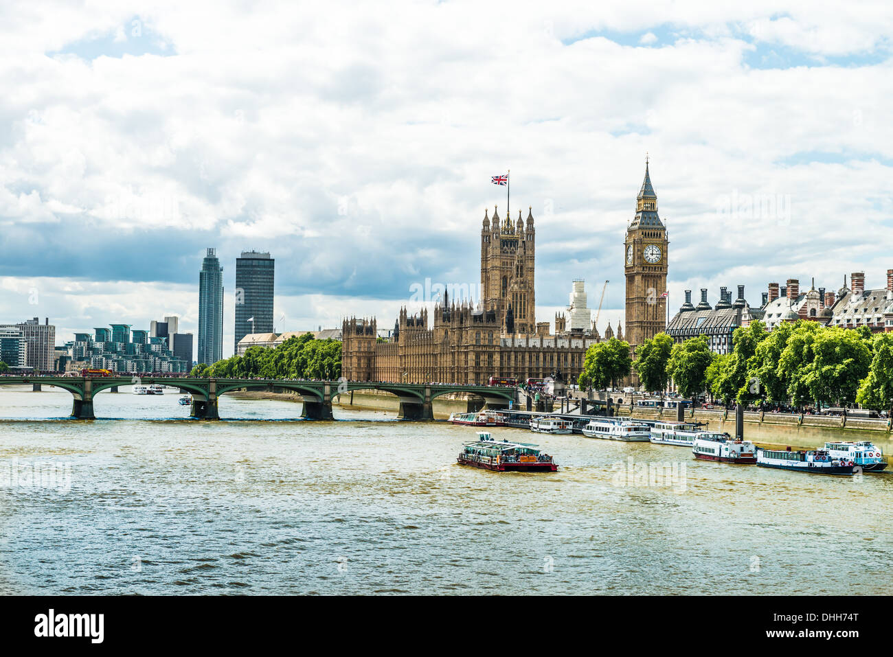 London big ben summer modern hi-res stock photography and images - Alamy