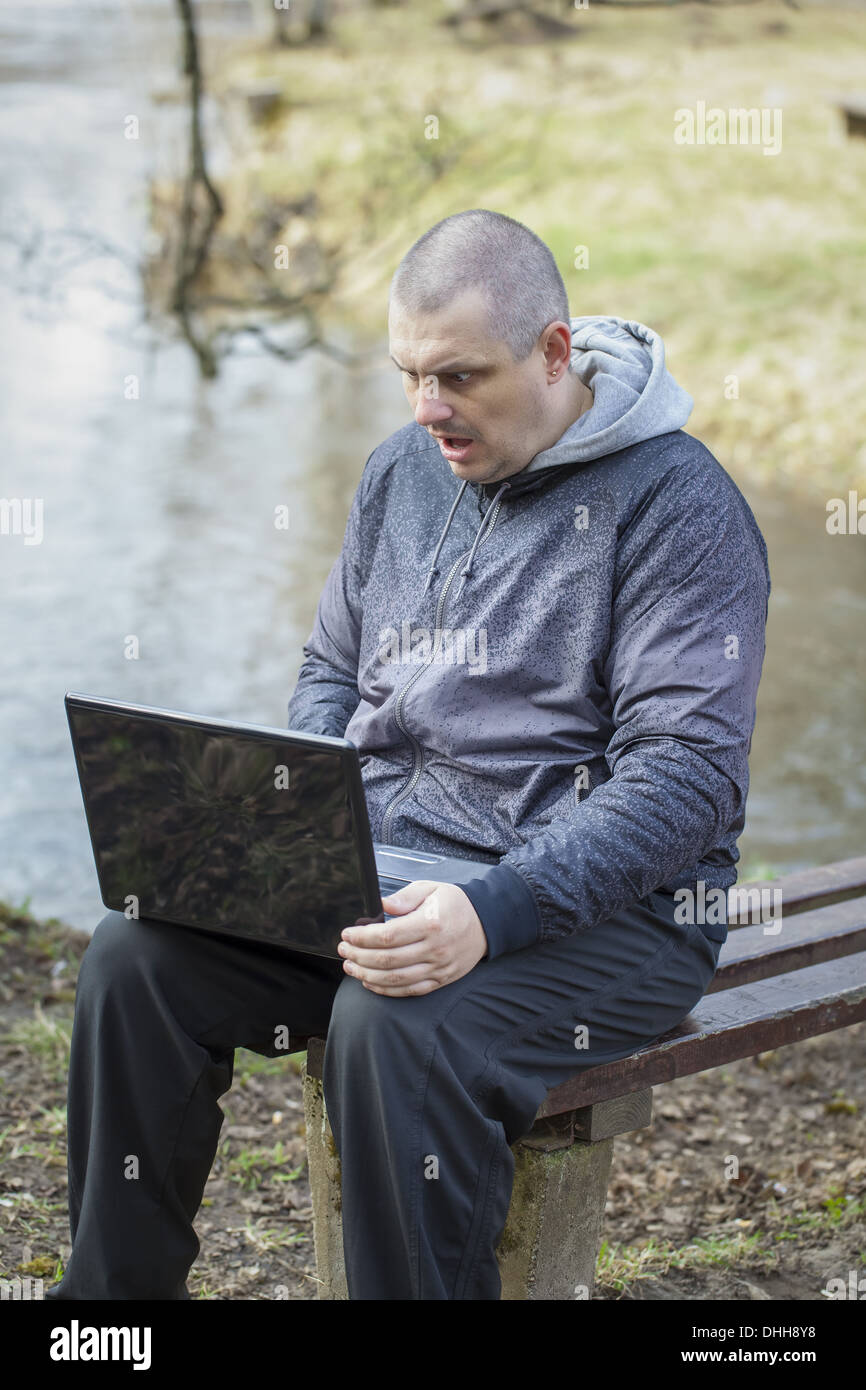 Man on a pc hi-res stock photography and images - Alamy