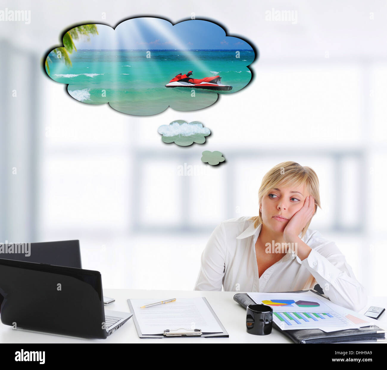 Office crying hi-res stock photography and images - Alamy