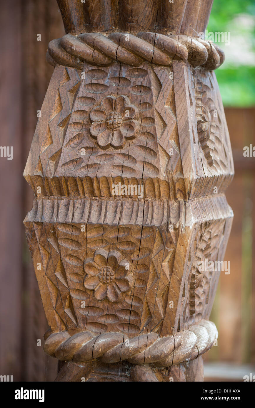 Wood carving pattern hi-res stock photography and images - Alamy