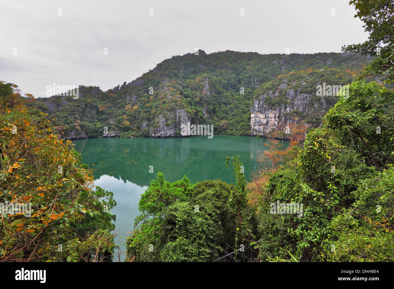 Bright turquoise color lake hi-res stock photography and images - Alamy