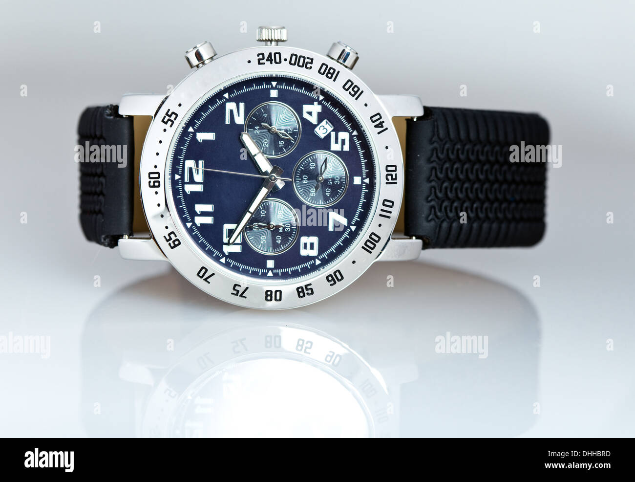 Hand watches hi-res stock photography and images - Alamy