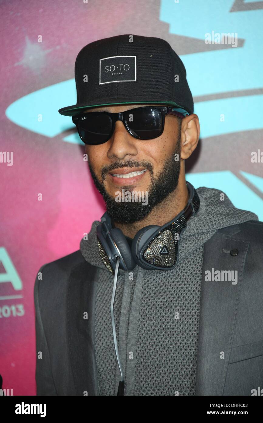 Amsterdam, The Netherlands. 10th Nov, 2013. US DJ Swizz Beatz arrives ...