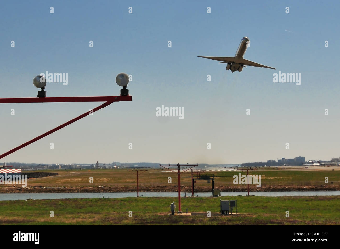 Approaching airport hi-res stock photography and images - Alamy