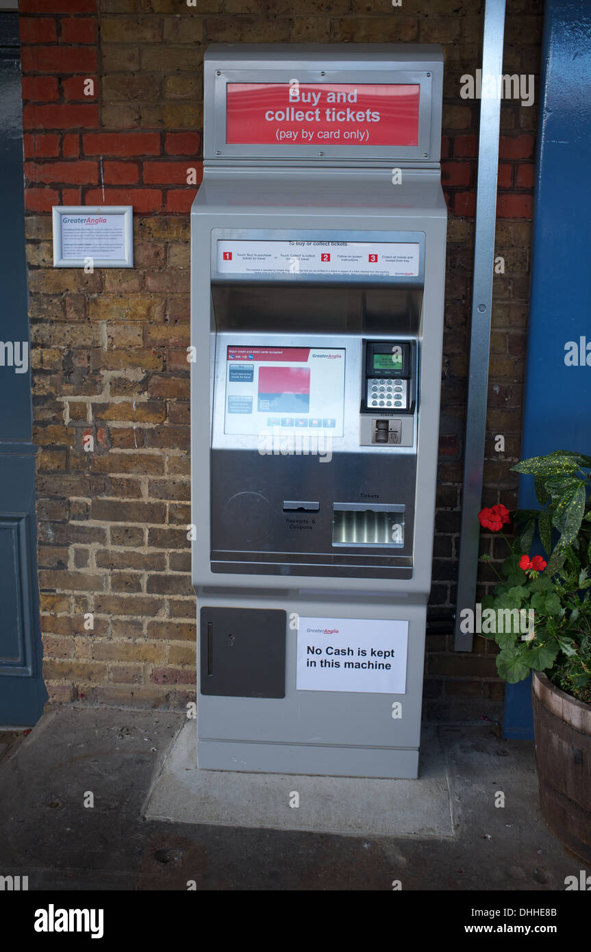 Railway ticket vending machine hi-res stock photography and images - Alamy