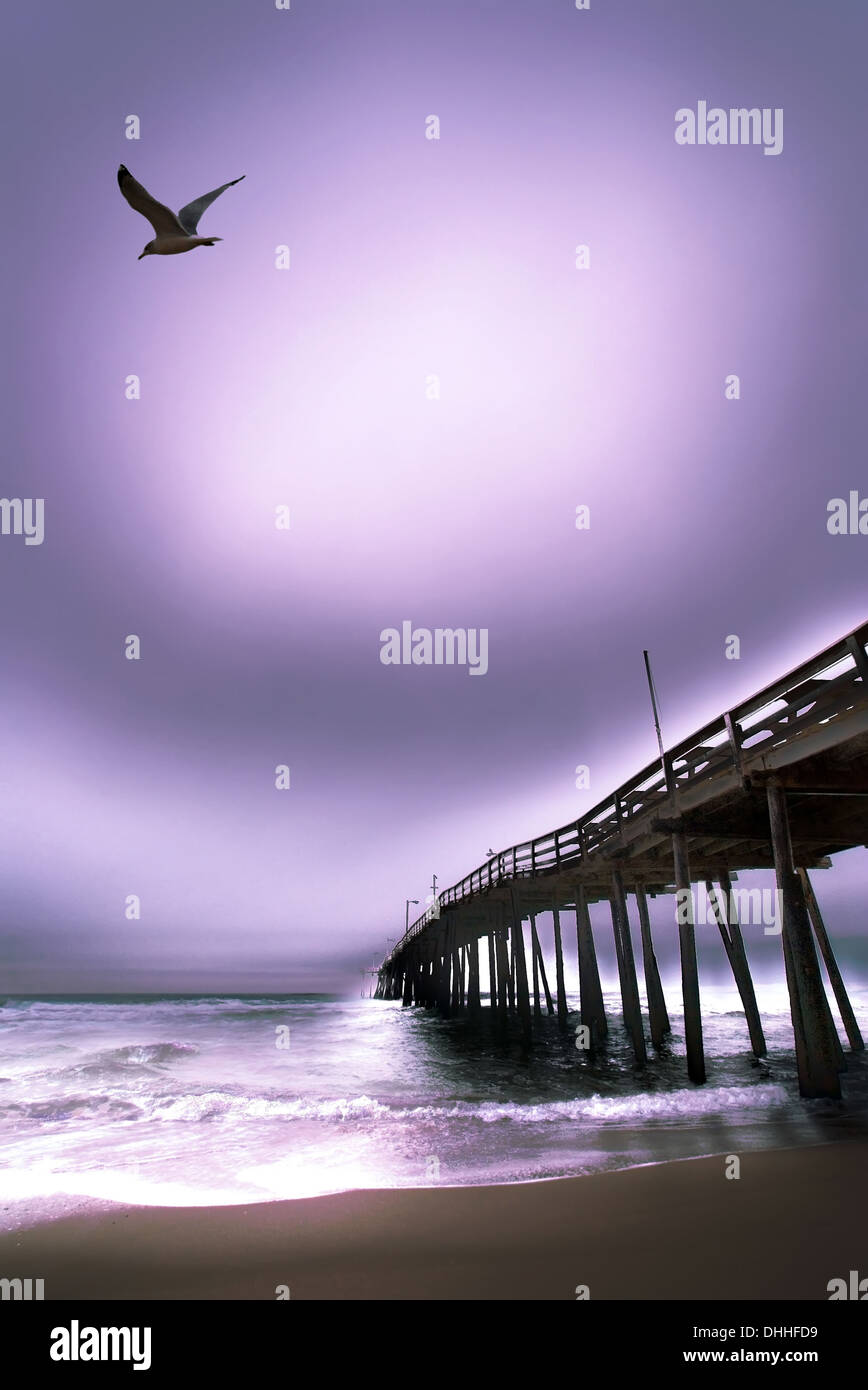 ocean pier at outer banks beach Stock Photo - Alamy