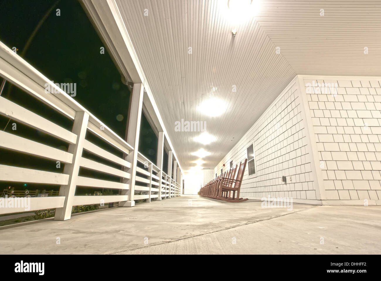 Screen door porch hi-res stock photography and images - Alamy