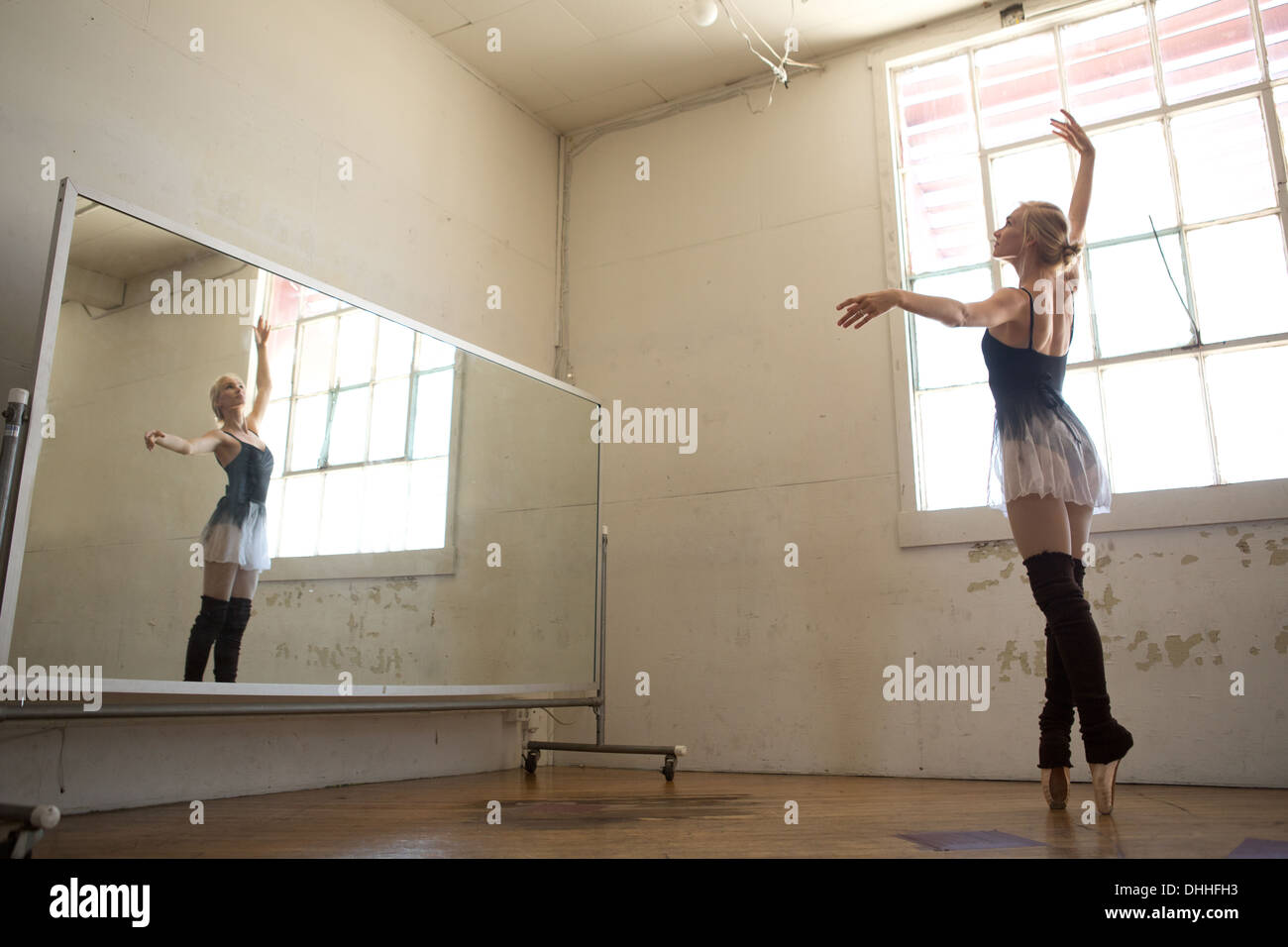 Ballet dancer practising in front of mirror Stock Photo - Alamy