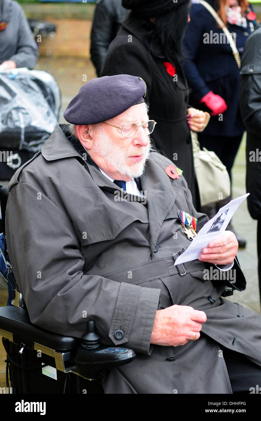 British soldier wearing medals hi-res stock photography and images - Alamy