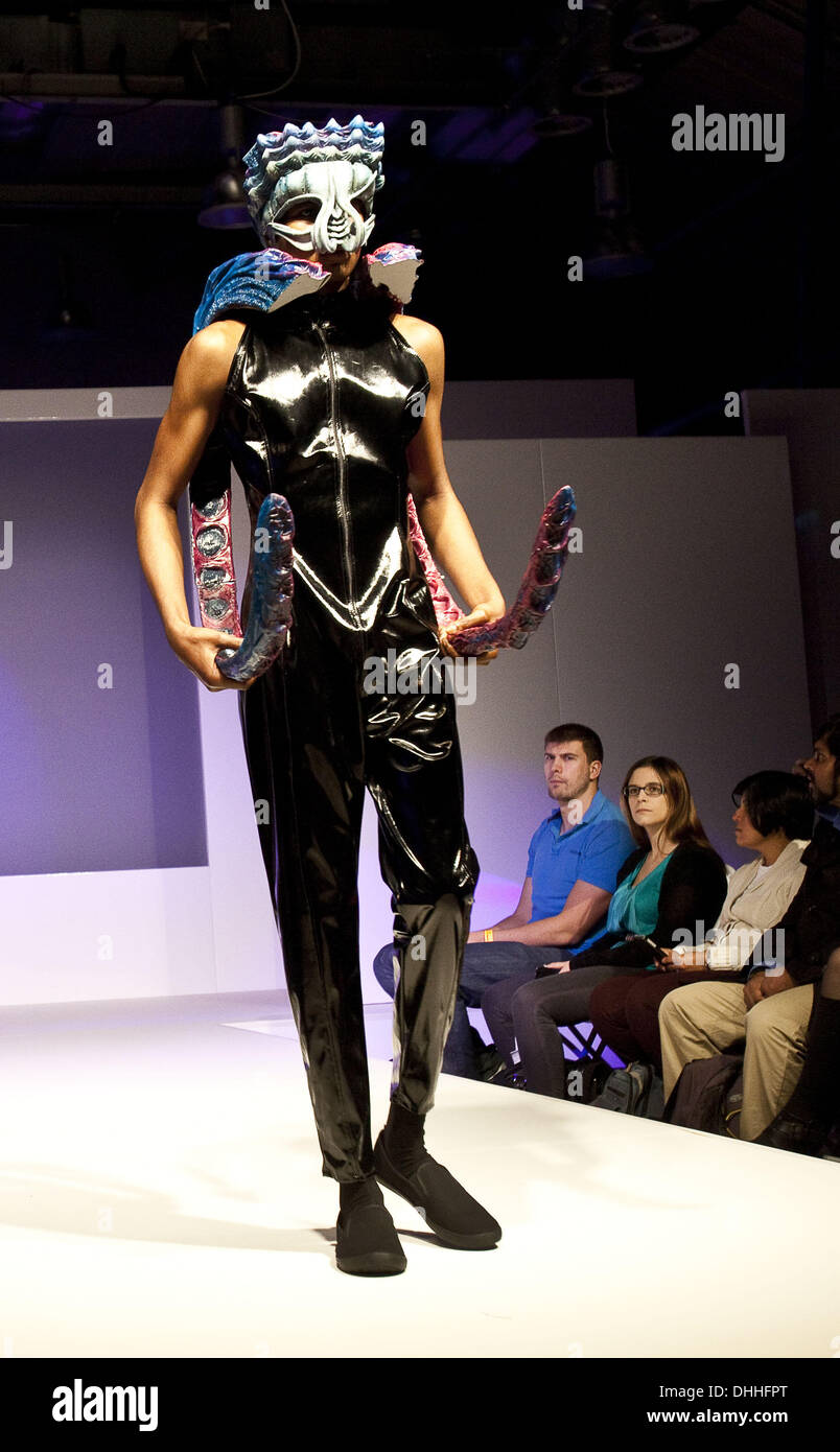 London, UK. 9th Nov, 2013. The Mech-ganic prosthetic by Steven Ascensao ...