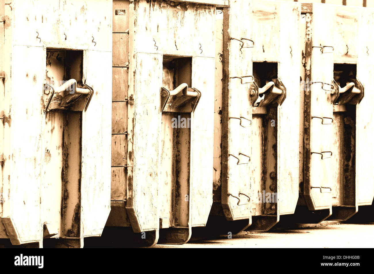 Roll off containers hi-res stock photography and images - Alamy