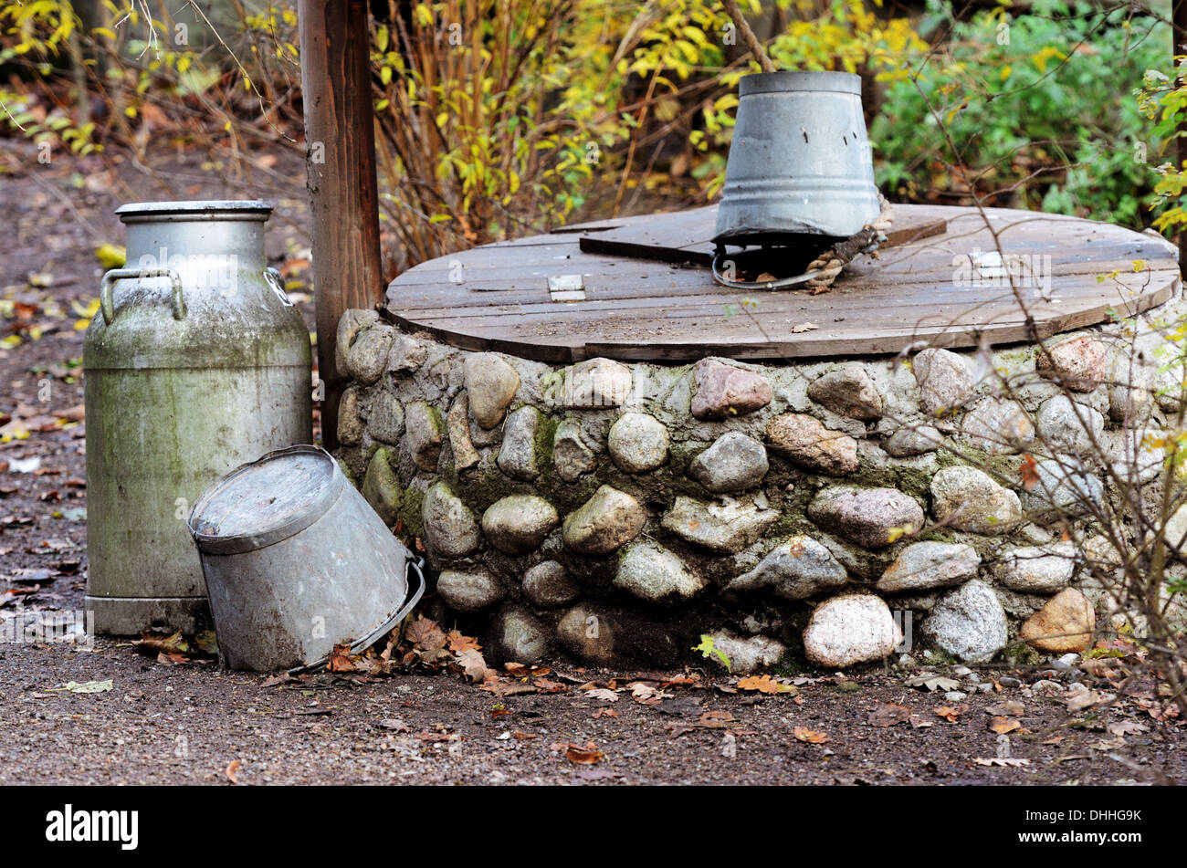 Rustic stone hi-res stock photography and images - Alamy