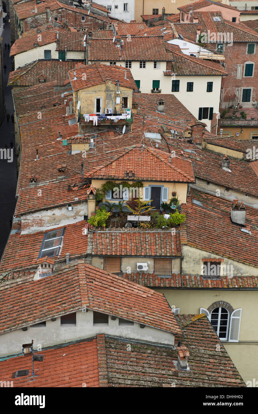 Italy roof tiles hi-res stock photography and images - Alamy