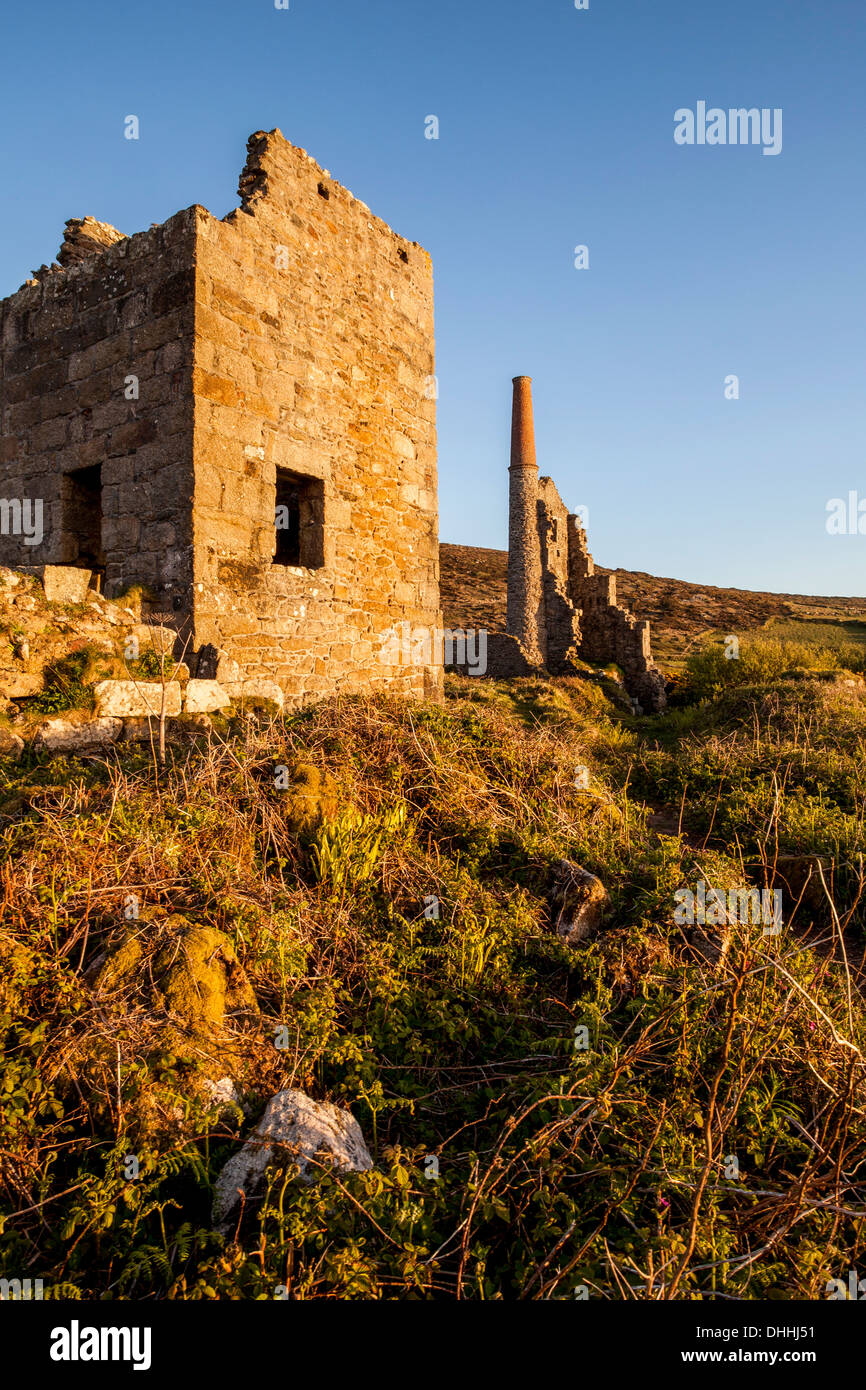 Ruins of the Carn Galver Tin Mine, nera Bosigran, Cornwall,UK Stock ...