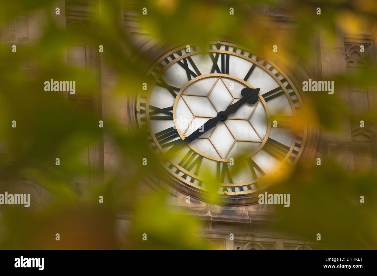 Vintage look clock hi-res stock photography and images - Alamy