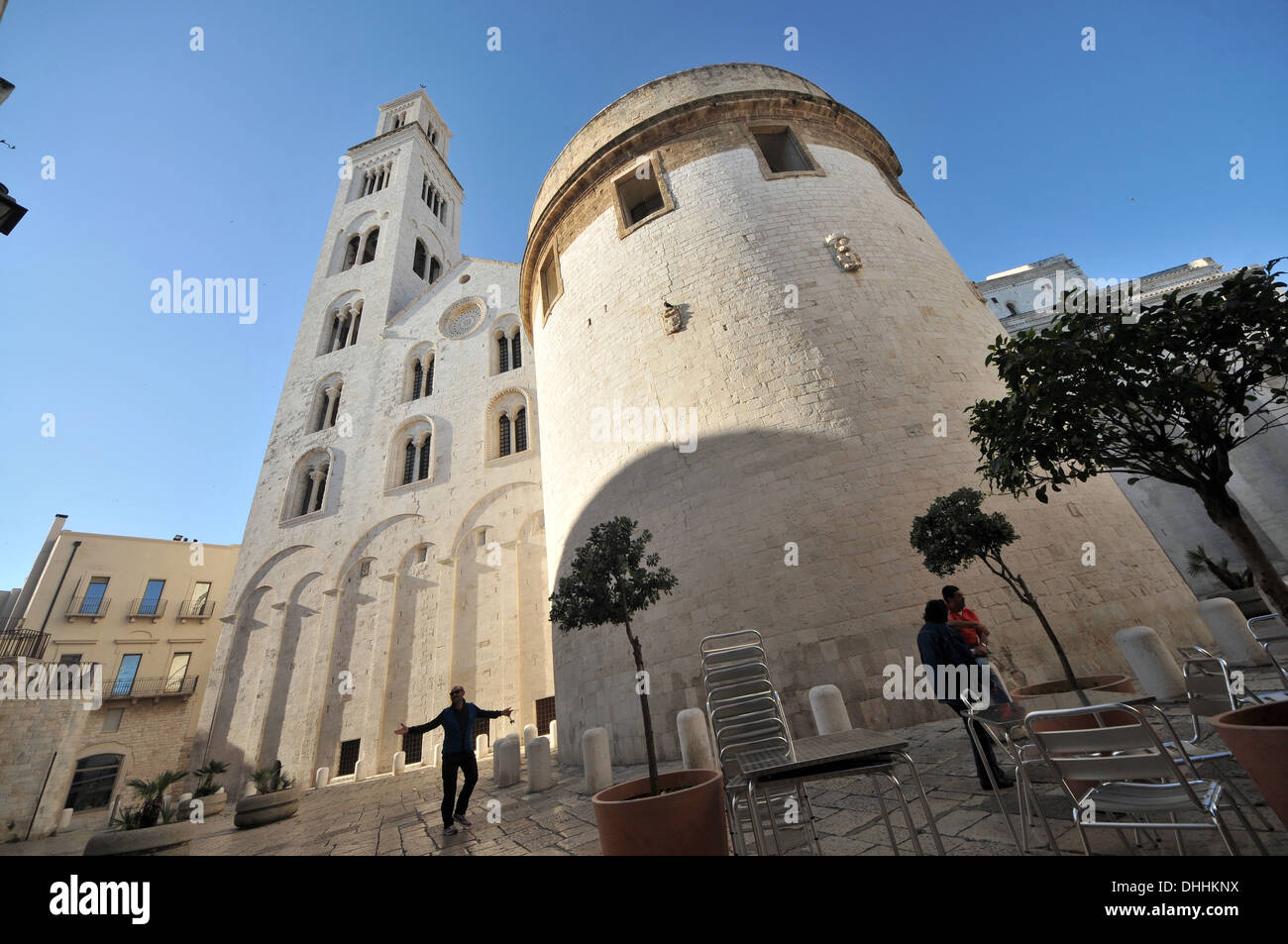 Bari cathedral hi-res stock photography and images - Alamy