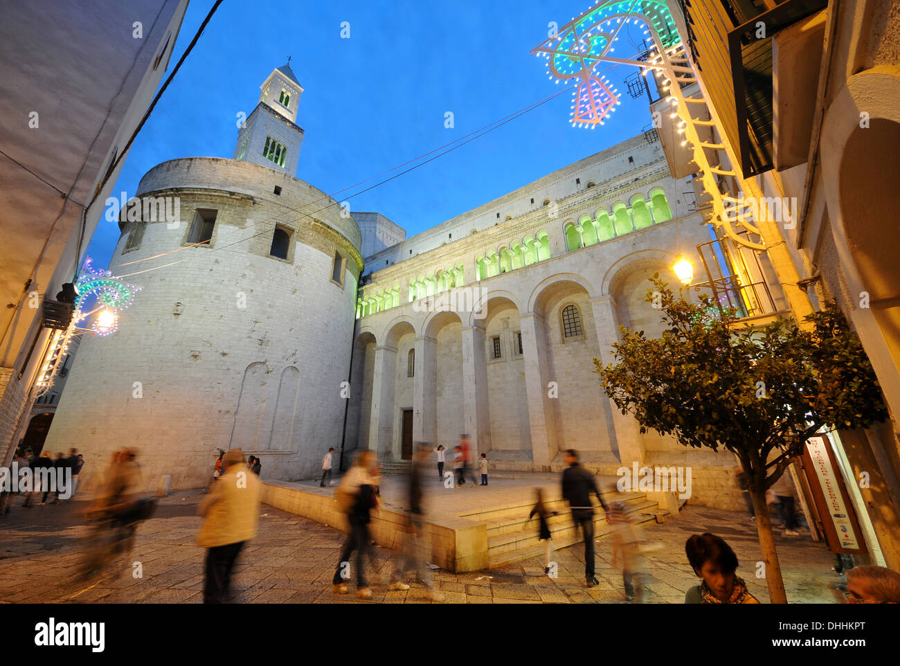 Bari cathedral hi-res stock photography and images - Alamy