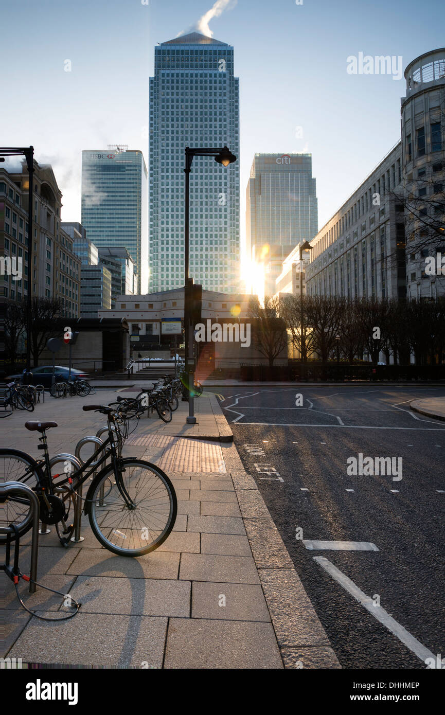 Bike rack and One Canada Square at sunrise in Canary Wharf Stock Photo ...