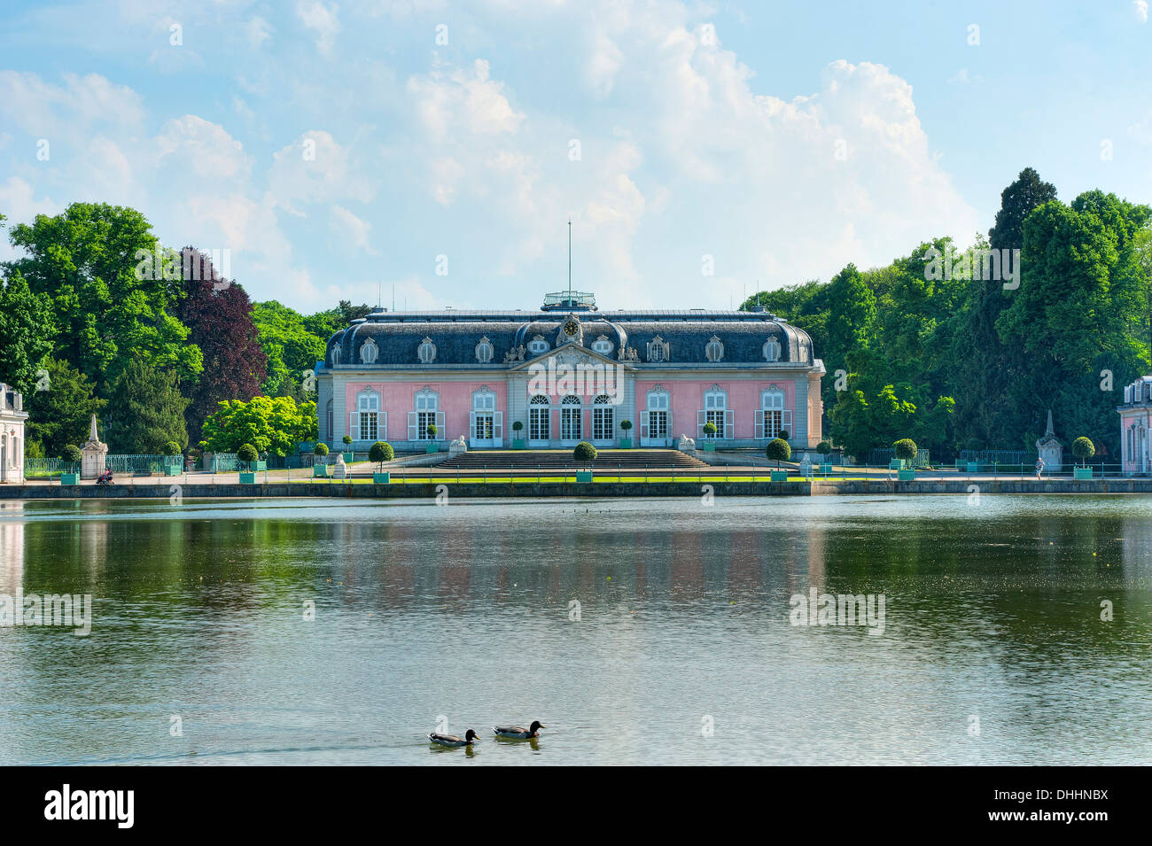 View of Benrath Castle, Dusseldorf, Northrhine-Westfalia, Germany ...